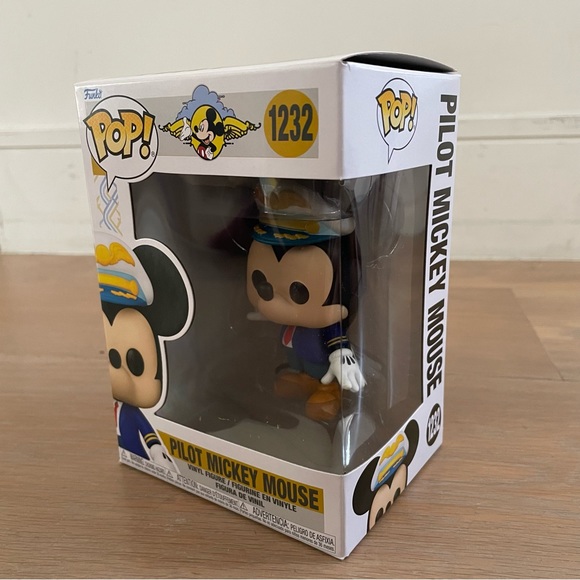 Funko | Toys | Funko Pop Pilot Mickey Mouse 232 Blue Suit D23 Expo ...